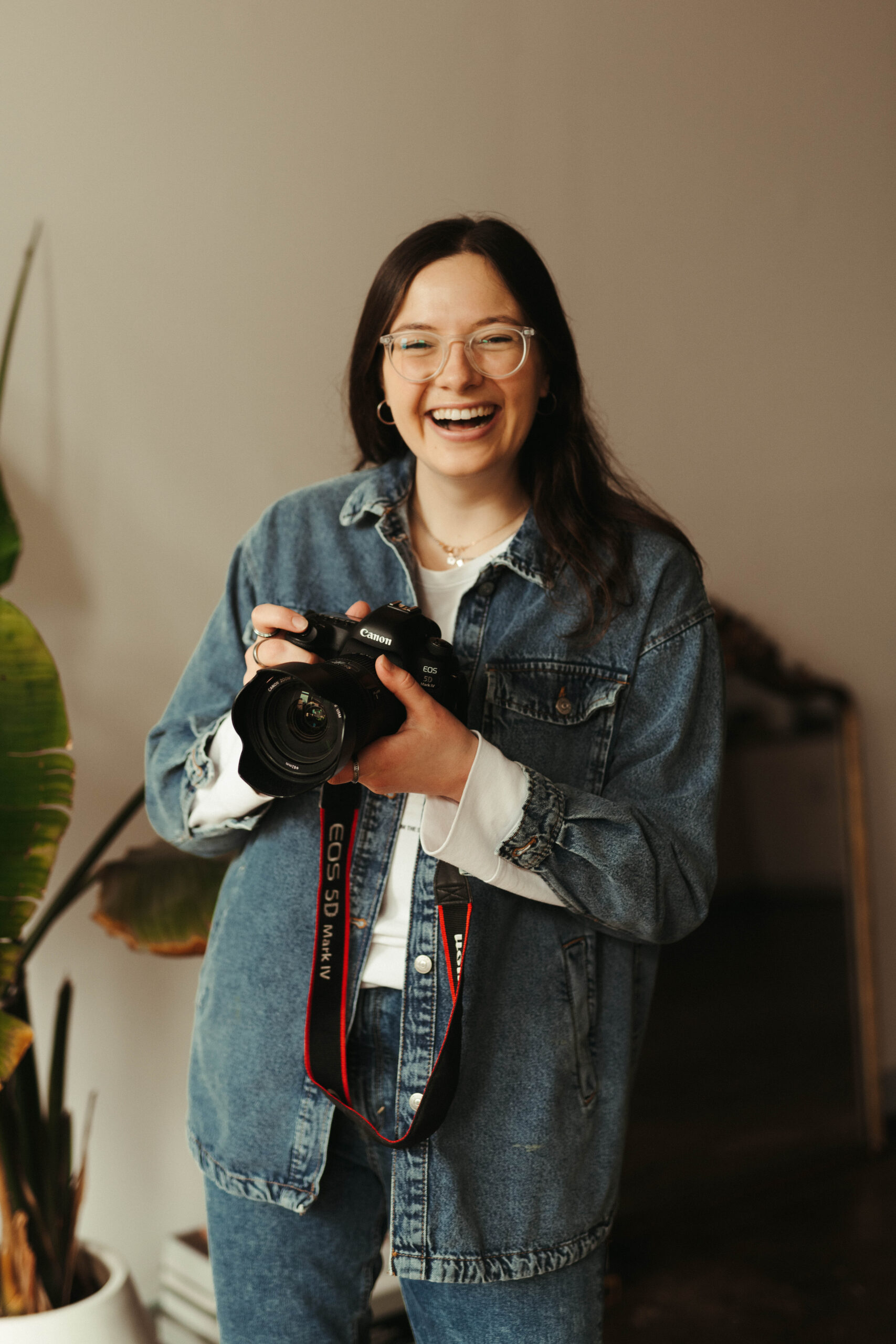 How Natalia Made 6 Figures as a Wedding Photographer
